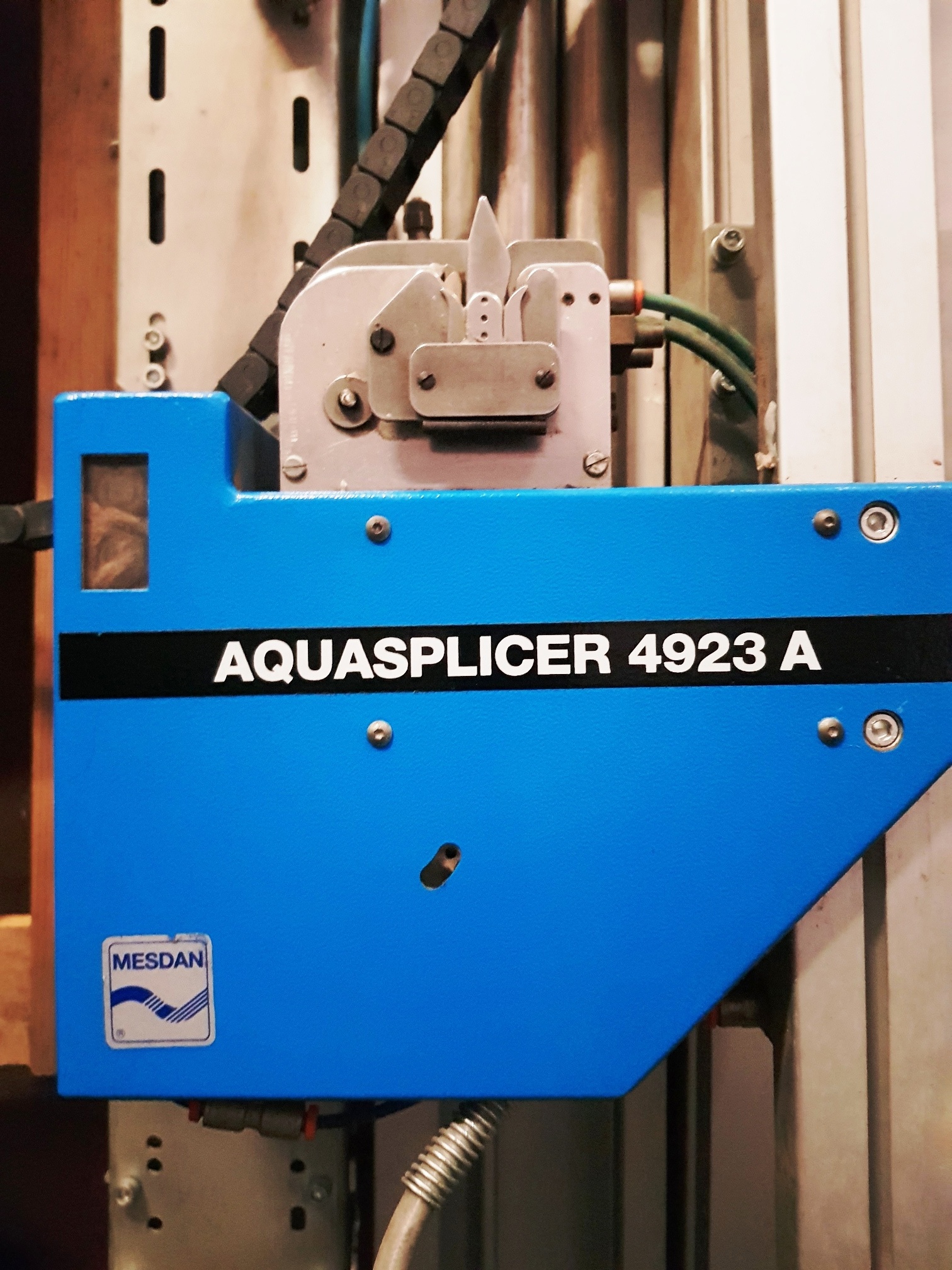 Mesdan Aquasplicer 4923A – BRENZITEX L.T.D.